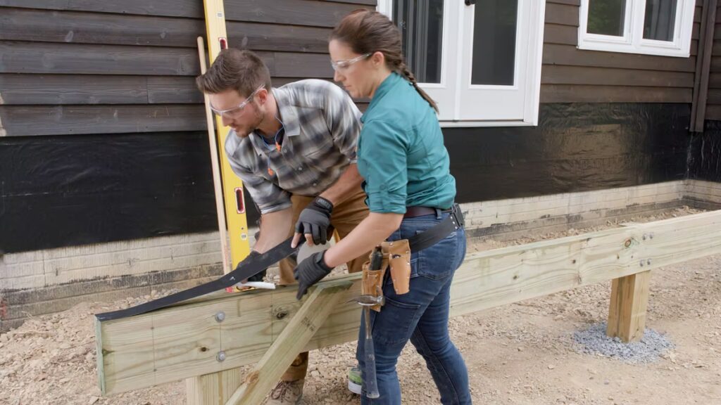 How to Build a Deck: Step-by-Step Guide for Beginners - Trex Protect ...