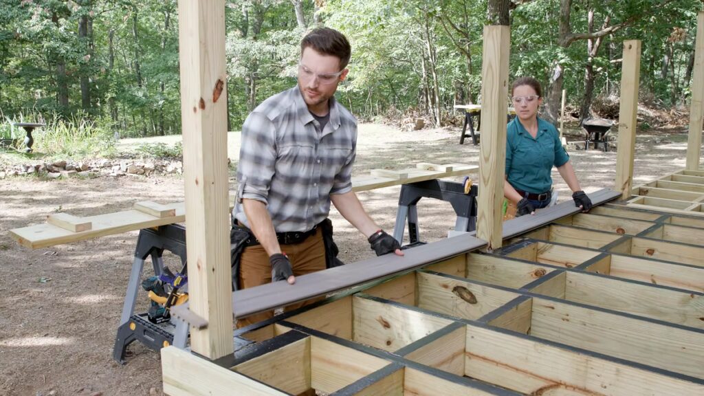 How to Build a Deck: Step-by-Step Guide for Beginners - Trex Protect ...
