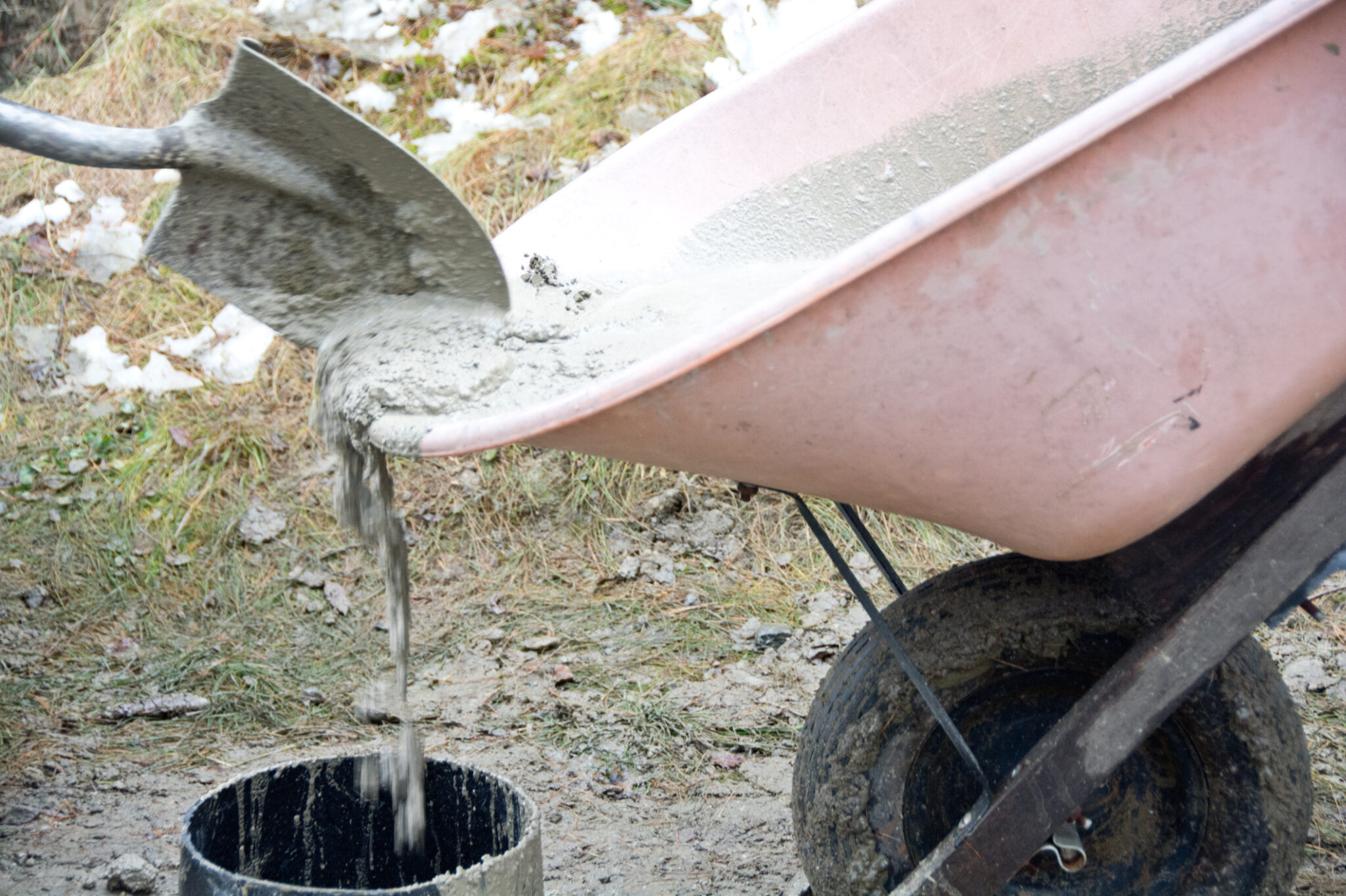 How to Build a Deck: Step-by-Step Guide for Beginners - Trex Protect ...